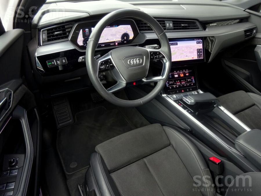 White Audi E-Tron 2019 in Riga, with an engine capacity of 0.00 L and mileage of 98 thousand km for 25500 €, photo 7 on AUTOMOTO.COM.LV