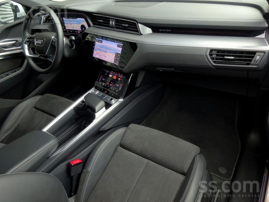 White Audi E-Tron 2019 in Riga, with an engine capacity of 0.00 L and mileage of 98 thousand km for 25500 €, photo 9 on AUTOMOTO.COM.LV