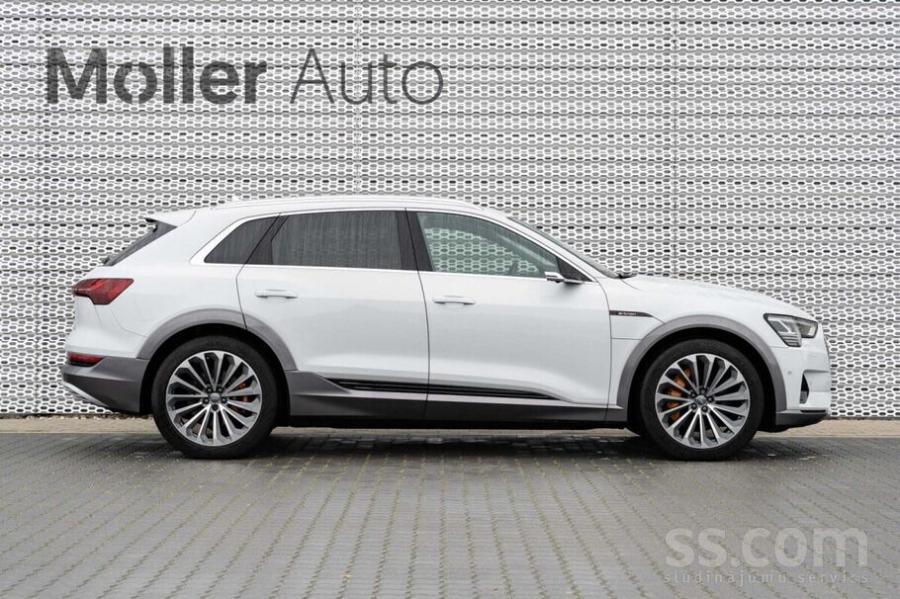 Balts Audi E-Tron 2020 Rīga, ar dzinēja tilpumu 0.00 L un nobraukumu 70 tūkst. km par 29900 €, foto 5 vietnē AUTOMOTO.COM.LV