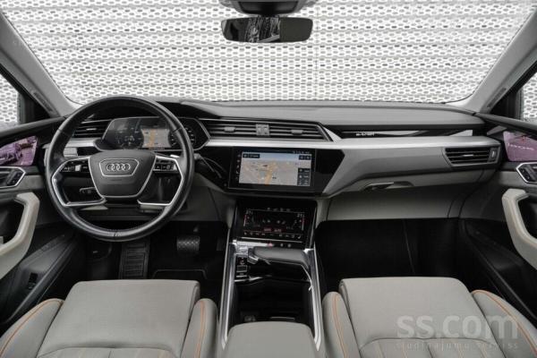 White Audi E-Tron 2020 in Riga, with an engine capacity of 0.00 L and mileage of 70 thousand km for 29900 €, photo 7 on AUTOMOTO.COM.LV