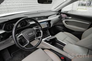 Balts Audi E-Tron 2020 Rīga, ar dzinēja tilpumu 0.00 L un nobraukumu 70 tūkst. km par 29900 €, foto 14 vietnē AUTOMOTO.COM.LV
