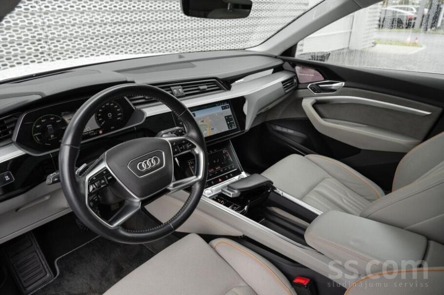 Balts Audi E-Tron 2020 Rīga, ar dzinēja tilpumu 0.00 L un nobraukumu 70 tūkst. km par 29900 €, foto 14 vietnē AUTOMOTO.COM.LV