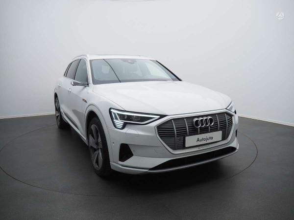 White Audi E-Tron 2020 in Vilnius, with an engine capacity of 0.00 L and mileage of 61 thousand km for 33900 €, photo 3 on AUTOMOTO.COM.LV