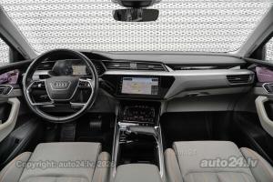 White Audi E-Tron 2020 in Riga, with an engine capacity of 0.10 L and mileage of 70 thousand km for 27900 €, photo 6 on AUTOMOTO.COM.LV