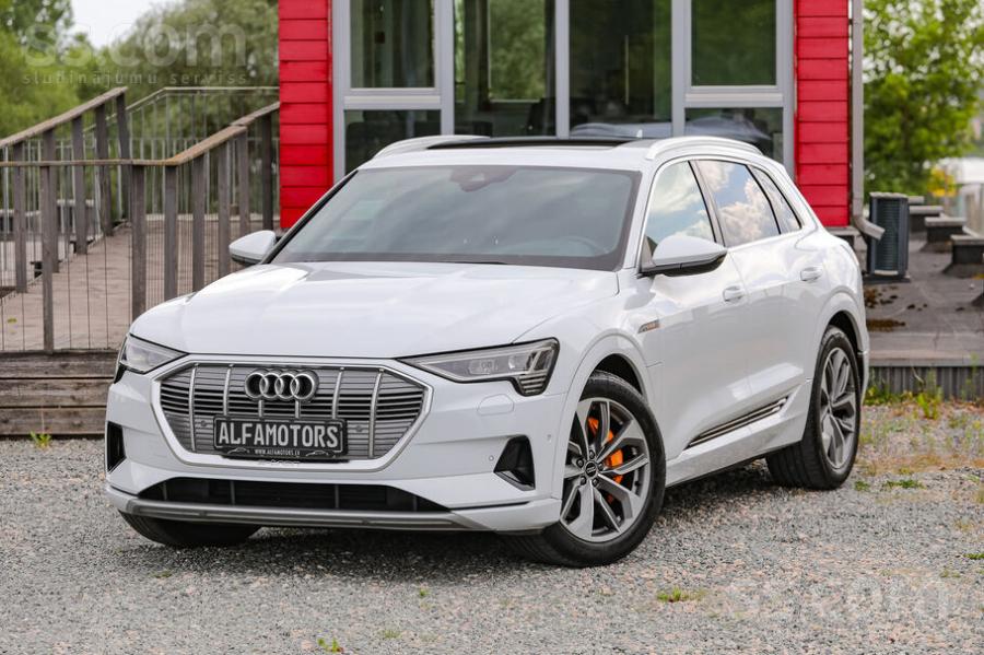 Balts Audi E-Tron 2020 Rīga, ar dzinēja tilpumu 0.00 L un nobraukumu 81 tūkst. km par 31990 €, foto 1 vietnē AUTOMOTO.COM.LV