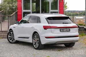 Balts Audi E-Tron 2020 Rīga, ar dzinēja tilpumu 0.00 L un nobraukumu 81 tūkst. km par 31990 €, foto 4 vietnē AUTOMOTO.COM.LV