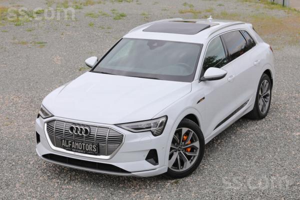 White Audi E-Tron 2020 in Riga, with an engine capacity of 0.00 L and mileage of 81 thousand km for 31990 €, photo 5 on AUTOMOTO.COM.LV