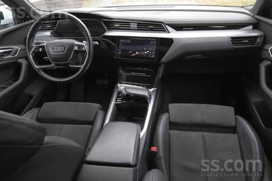 Balts Audi E-Tron 2020 Rīga, ar dzinēja tilpumu 0.00 L un nobraukumu 81 tūkst. km par 31990 €, foto 7 vietnē AUTOMOTO.COM.LV
