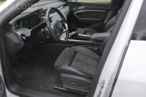 Balts Audi E-Tron 2020 Rīga, ar dzinēja tilpumu 0.00 L un nobraukumu 81 tūkst. km par 31990 €, foto 8 vietnē AUTOMOTO.COM.LV