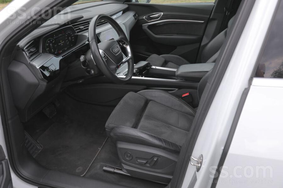 Balts Audi E-Tron 2020 Rīga, ar dzinēja tilpumu 0.00 L un nobraukumu 81 tūkst. km par 31990 €, foto 8 vietnē AUTOMOTO.COM.LV