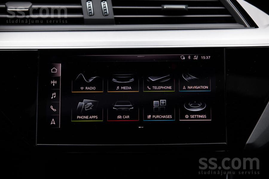 Balts Audi E-Tron 2020 Rīga, ar dzinēja tilpumu 0.00 L un nobraukumu 81 tūkst. km par 31990 €, foto 16 vietnē AUTOMOTO.COM.LV