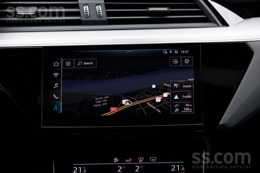 Balts Audi E-Tron 2020 Rīga, ar dzinēja tilpumu 0.00 L un nobraukumu 81 tūkst. km par 31990 €, foto 17 vietnē AUTOMOTO.COM.LV