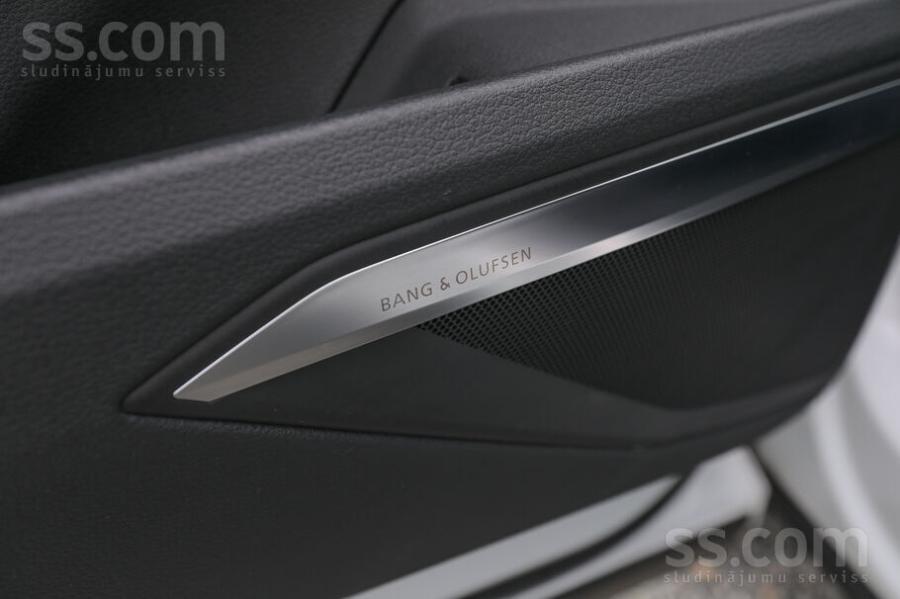Balts Audi E-Tron 2020 Rīga, ar dzinēja tilpumu 0.00 L un nobraukumu 81 tūkst. km par 31990 €, foto 23 vietnē AUTOMOTO.COM.LV