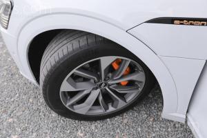 Balts Audi E-Tron 2020 Rīga, ar dzinēja tilpumu 0.00 L un nobraukumu 81 tūkst. km par 31990 €, foto 29 vietnē AUTOMOTO.COM.LV
