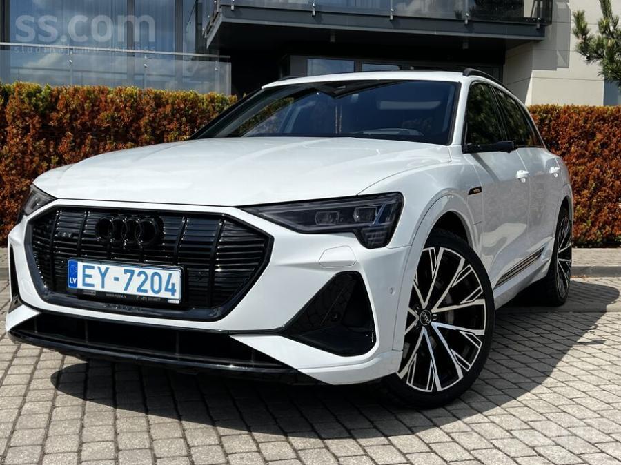 White Audi E-Tron 2020 in Riga, with an engine capacity of 0.00 L and mileage of 98 thousand km for 31900 €, photo 6 on AUTOMOTO.COM.LV