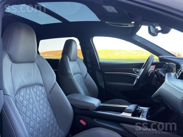 Balts Audi E-Tron 2020 Rīga, ar dzinēja tilpumu 0.00 L un nobraukumu 98 tūkst. km par 31900 €, foto 9 vietnē AUTOMOTO.COM.LV
