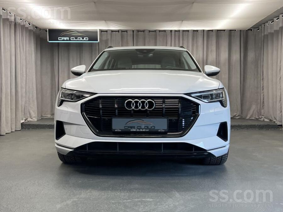 Balts Audi E-Tron 2020 Rīga, ar dzinēja tilpumu 0.00 L un nobraukumu 69 tūkst. km par 27990 €, foto 3 vietnē AUTOMOTO.COM.LV