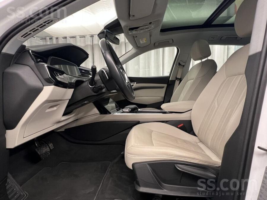 Balts Audi E-Tron 2020 Rīga, ar dzinēja tilpumu 0.00 L un nobraukumu 69 tūkst. km par 27990 €, foto 11 vietnē AUTOMOTO.COM.LV