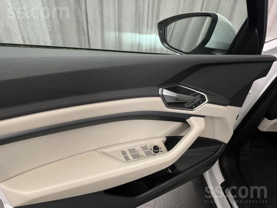 Balts Audi E-Tron 2020 Rīga, ar dzinēja tilpumu 0.00 L un nobraukumu 69 tūkst. km par 27990 €, foto 13 vietnē AUTOMOTO.COM.LV