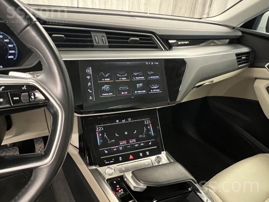 Balts Audi E-Tron 2020 Rīga, ar dzinēja tilpumu 0.00 L un nobraukumu 69 tūkst. km par 27990 €, foto 14 vietnē AUTOMOTO.COM.LV