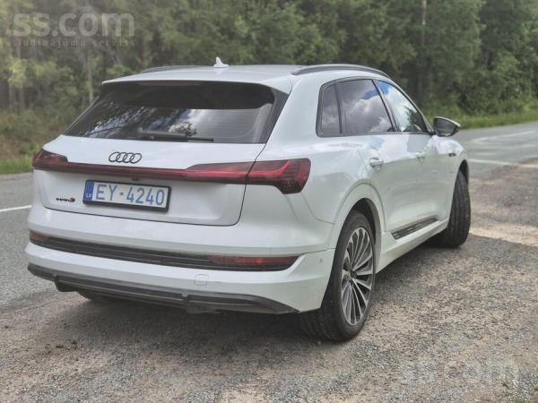 Balts Audi E-Tron 2020 Rīga, ar dzinēja tilpumu 0.00 L un nobraukumu 90 tūkst. km par 27000 €, foto 5 vietnē AUTOMOTO.COM.LV