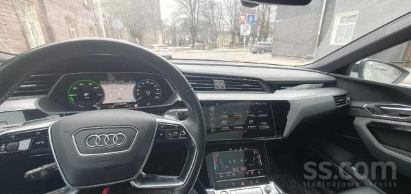 Balts Audi E-Tron 2020 Rīga, ar dzinēja tilpumu 0.00 L un nobraukumu 90 tūkst. km par 27000 €, foto 10 vietnē AUTOMOTO.COM.LV