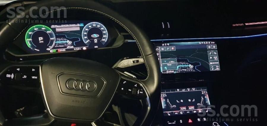 White Audi E-Tron 2020 in Riga, with an engine capacity of 0.00 L and mileage of 90 thousand km for 27000 €, photo 14 on AUTOMOTO.COM.LV