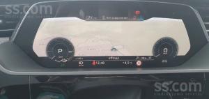 White Audi E-Tron 2020 in Riga, with an engine capacity of 0.00 L and mileage of 90 thousand km for 27000 €, photo 18 on AUTOMOTO.COM.LV