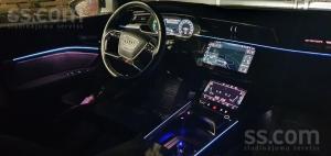 White Audi E-Tron 2020 in Riga, with an engine capacity of 0.00 L and mileage of 90 thousand km for 27000 €, photo 19 on AUTOMOTO.COM.LV