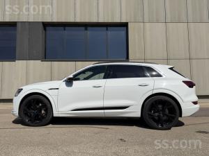 White Audi E-Tron 2020 in Riga, with an engine capacity of 0.00 L and mileage of 94 thousand km for 24900 €, photo  on AUTOMOTO.COM.LV