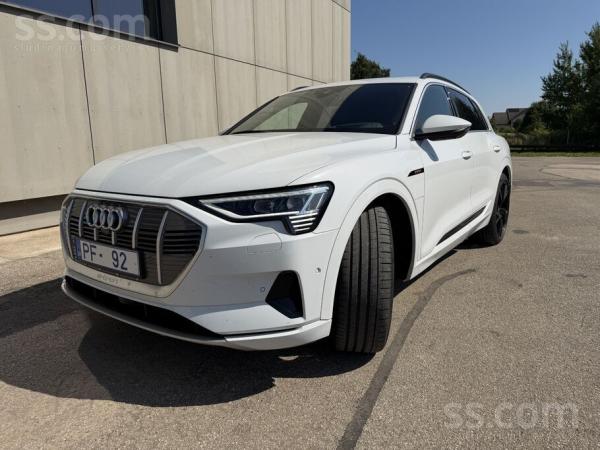 White Audi E-Tron 2020 in Riga, with an engine capacity of 0.00 L and mileage of 94 thousand km for 24900 €, photo 2 on AUTOMOTO.COM.LV