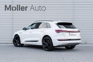 White Audi E-Tron 2020 in Marupe, with an engine capacity of 0.00 L and mileage of 95 thousand km for 26700 €, photo 4 on AUTOMOTO.COM.LV