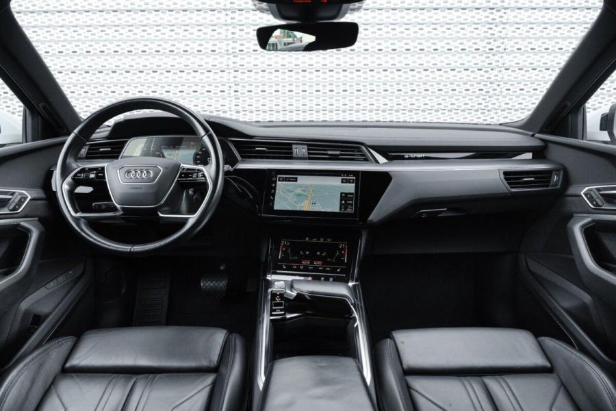 White Audi E-Tron 2020 in Marupe, with an engine capacity of 0.00 L and mileage of 95 thousand km for 26700 €, photo 7 on AUTOMOTO.COM.LV