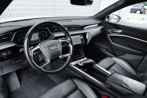 White Audi E-Tron 2020 in Marupe, with an engine capacity of 0.00 L and mileage of 95 thousand km for 26700 €, photo 12 on AUTOMOTO.COM.LV