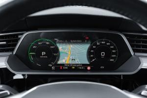 White Audi E-Tron 2020 in Marupe, with an engine capacity of 0.00 L and mileage of 95 thousand km for 26700 €, photo 19 on AUTOMOTO.COM.LV