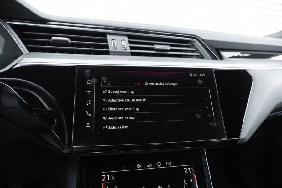 White Audi E-Tron 2020 in Marupe, with an engine capacity of 0.00 L and mileage of 95 thousand km for 26700 €, photo 24 on AUTOMOTO.COM.LV
