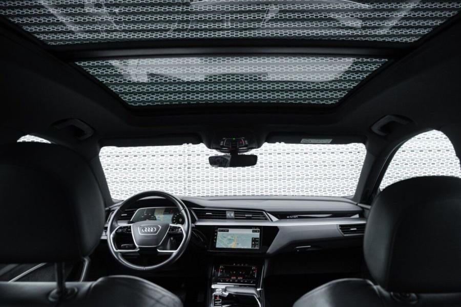 White Audi E-Tron 2020 in Marupe, with an engine capacity of 0.00 L and mileage of 95 thousand km for 26700 €, photo 38 on AUTOMOTO.COM.LV
