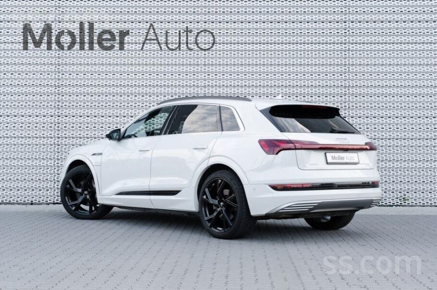 White Audi E-Tron 2020 in Riga, with an engine capacity of 0.00 L and mileage of 95 thousand km for 26700 €, photo 4 on AUTOMOTO.COM.LV