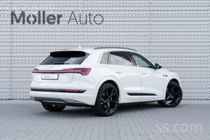 White Audi E-Tron 2020 in Riga, with an engine capacity of 0.00 L and mileage of 95 thousand km for 26700 €, photo 5 on AUTOMOTO.COM.LV