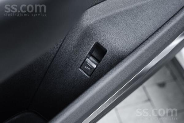 Balts Audi E-Tron 2020 Rīga, ar dzinēja tilpumu 0.00 L un nobraukumu 95 tūkst. km par 26700 €, foto 9 vietnē AUTOMOTO.COM.LV