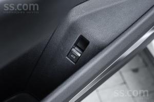 White Audi E-Tron 2020 in Riga, with an engine capacity of 0.00 L and mileage of 95 thousand km for 26700 €, photo 10 on AUTOMOTO.COM.LV