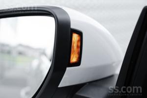 White Audi E-Tron 2020 in Riga, with an engine capacity of 0.00 L and mileage of 95 thousand km for 26700 €, photo 14 on AUTOMOTO.COM.LV