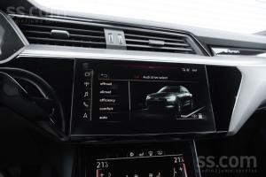White Audi E-Tron 2020 in Riga, with an engine capacity of 0.00 L and mileage of 95 thousand km for 26700 €, photo 22 on AUTOMOTO.COM.LV