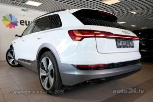 Balts Audi E-Tron 2020 Tallina, ar dzinēja tilpumu 0.00 L un nobraukumu 53 tūkst. km par 33990 €, foto 4 vietnē AUTOMOTO.COM.LV