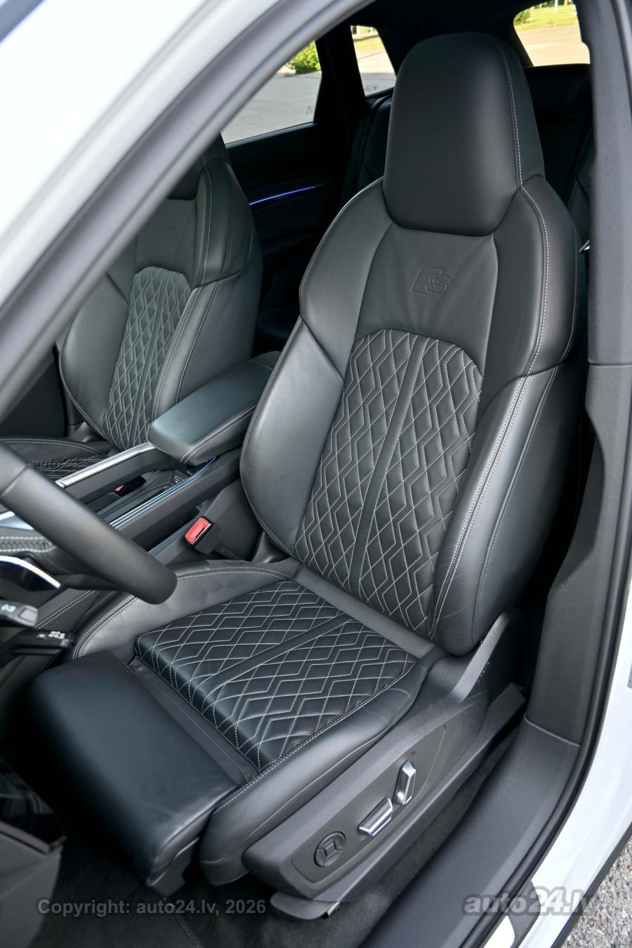 Balts Audi E-Tron 2020 Tallina, ar dzinēja tilpumu 0.00 L un nobraukumu 53 tūkst. km par 33990 €, foto 10 vietnē AUTOMOTO.COM.LV