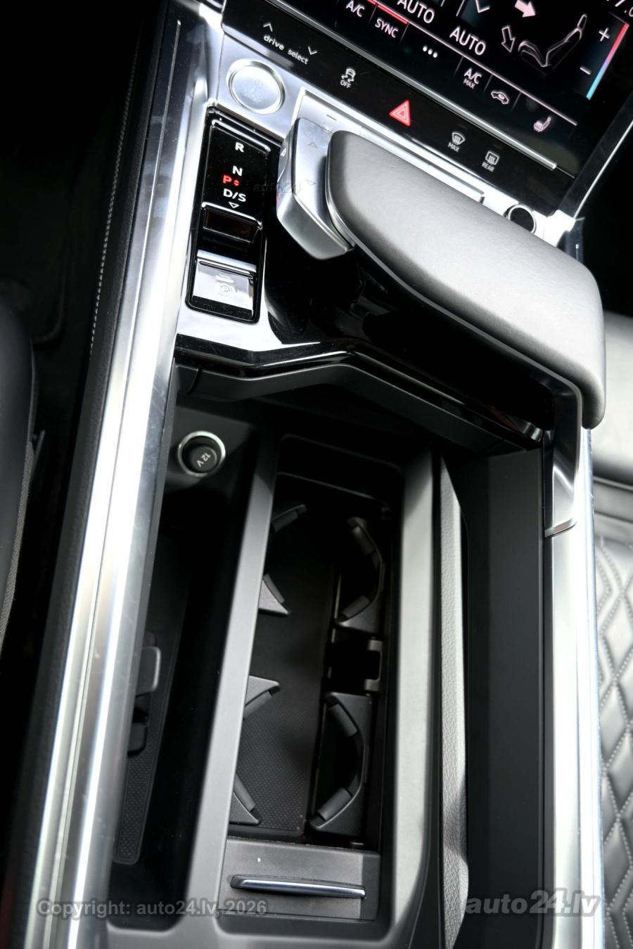 Balts Audi E-Tron 2020 Tallina, ar dzinēja tilpumu 0.00 L un nobraukumu 53 tūkst. km par 33990 €, foto 19 vietnē AUTOMOTO.COM.LV