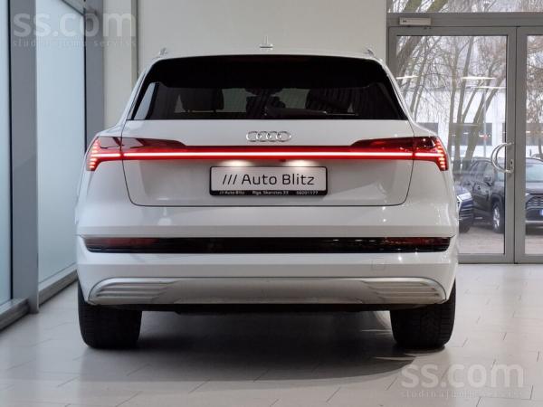 Balts Audi E-Tron 2021 Rīga, ar dzinēja tilpumu 0.00 L un nobraukumu 101 tūkst. km par 25900 €, foto 3 vietnē AUTOMOTO.COM.LV