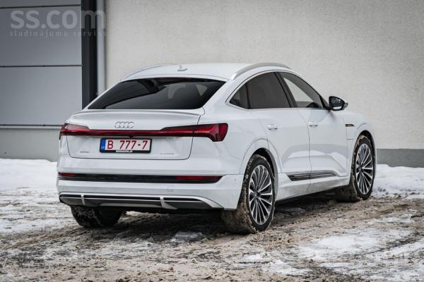 Balts Audi E-Tron 2021 Rīga, ar dzinēja tilpumu 0.00 L un nobraukumu 0 tūkst. km par 29992 €, foto 4 vietnē AUTOMOTO.COM.LV