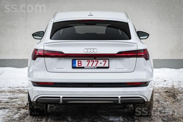 Balts Audi E-Tron 2021 Rīga, ar dzinēja tilpumu 0.00 L un nobraukumu 0 tūkst. km par 29992 €, foto 5 vietnē AUTOMOTO.COM.LV