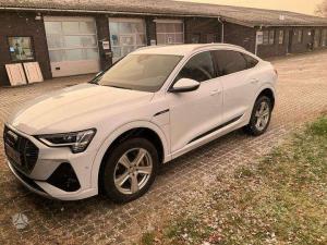 White Audi E-Tron 2021 in Vilnius, with an engine capacity of 0.00 L and mileage of 158 thousand km for 27990 €, photo  on AUTOMOTO.COM.LV